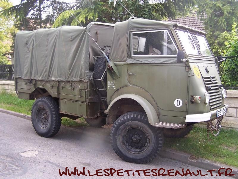 Les Petites Renault - 750 kg type R2087 4x4 bâché militaire 1961