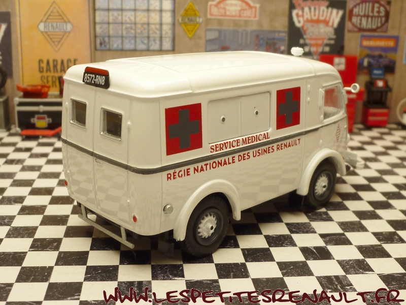 Les Petites Renault - Renault 206 E1 Ambulance usine Renault 1945