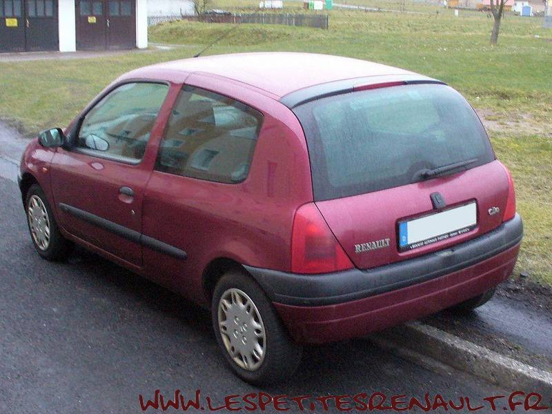 Les Petites Renault - Renault Clio II ph1 2000