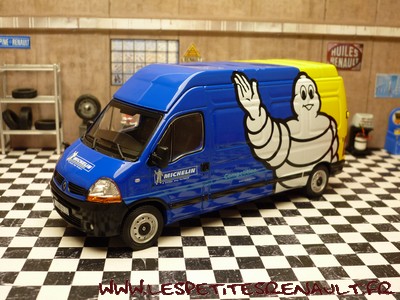 Les Petites Renault - Renault Master II ph2 Assistance Michelin 2012