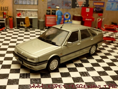 Les Petites Renault - Renault 21 TXI 1993