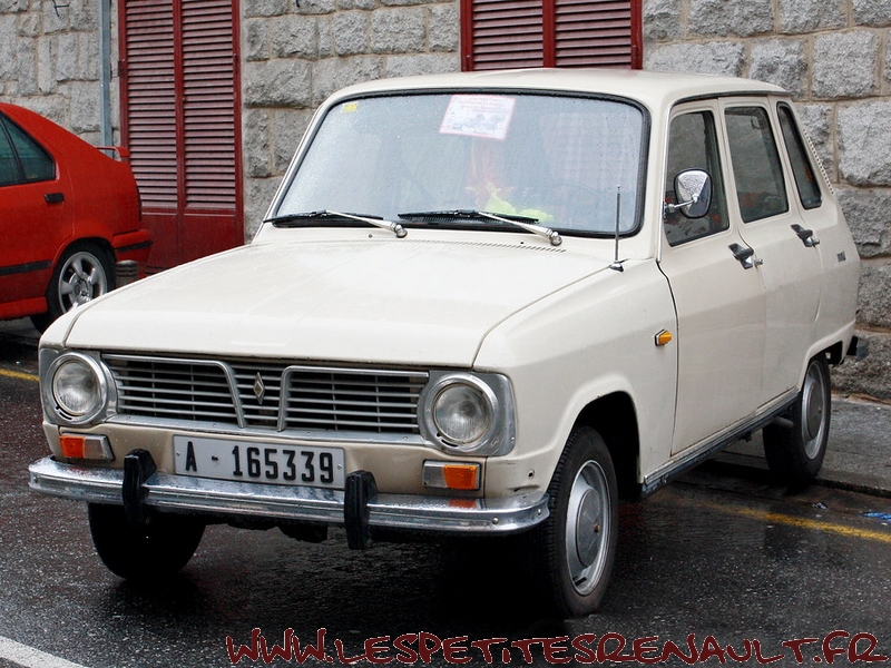 Les Petites Renault - Renault 6 phase 1 Centro Gallego 1971