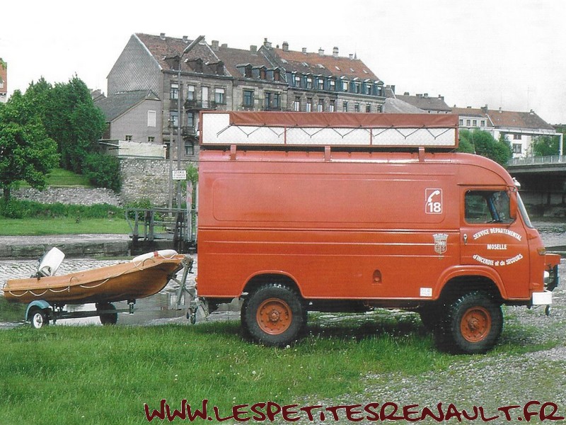 Les Petites Renault - Renault Saviem TP3 fourgon pompiers dépollution 1977